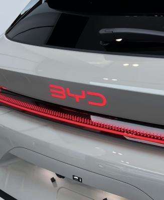 Cina 2024 Electric BYD EV Car Song Plus Electric Hybrid SUV Personalizzato in vendita