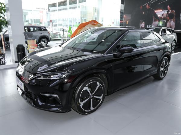 5 portes 5 places BYD Song L EV 602km SUV à quatre roues motrices et excellence en design