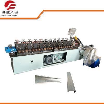 Cina Rotolo recentemente progettato d'acciaio della struttura di Manica 50 di Furring C della struttura del calibro leggero che forma macchina in vendita