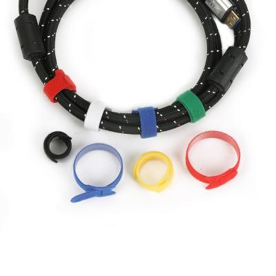 Cina fascette ferma-cavo riutilizzabili di nylon Eco rilasciabile di 1.2cm*15cm amichevole in vendita