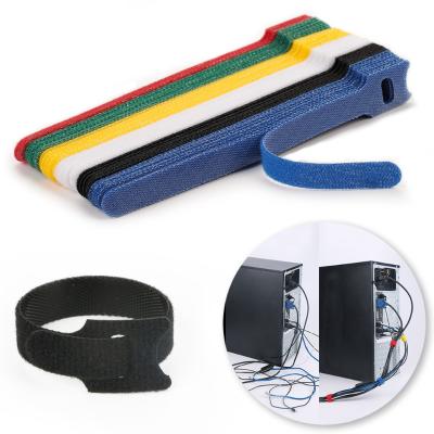 Cina fascette ferma-cavo riutilizzabili di nylon Eco rilasciabile di 1.2cm*15cm amichevole in vendita