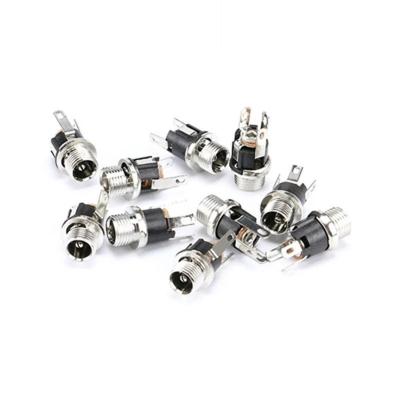 Cina incavo femminile del connettore elettrico di 12V 4A del metallo industriale del rame 5.5*2.1mm 5.5*2.5mm in vendita