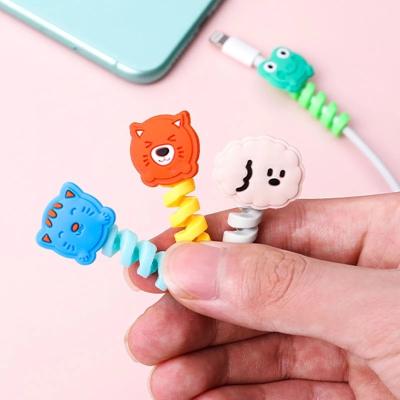 Cina accessori del cavo elettrico del trasduttore auricolare del protettore del cavo di USB del silicone di 2.5*4.5cm in vendita