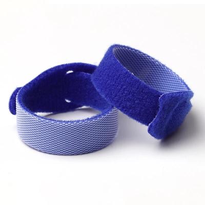 Cina le fascette ferma-cavo diritte di nylon T del gancio e del ciclo di 500mm hanno modellato 20mm in vendita
