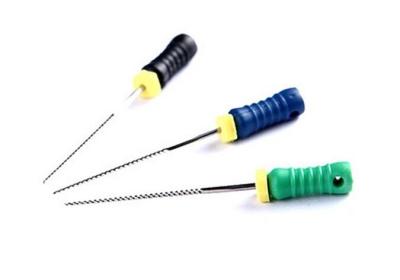 Cina Gli archivi che di K gli archivi Endodontic dentari ripuliscono la dentina rendono i principali canali lisci in vendita
