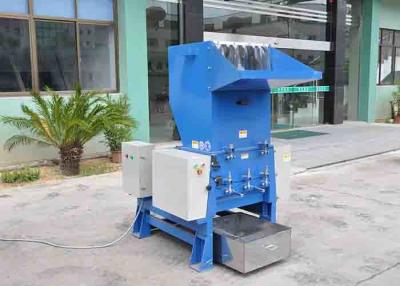 Cina Alimenti il potere d'adescamento automatico di plastica di frammentazione del frantoio 600r/min 100-140kg/h di 7.5-15kw LDF la C 400 in vendita