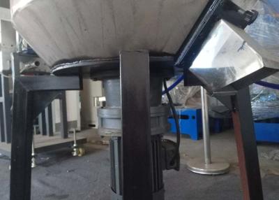 Cina Lama di plastica a bassa velocità dell'acciaio inossidabile del miscelatore 200kg/H 950*1100*1300mm dei granelli 55r/Min in vendita