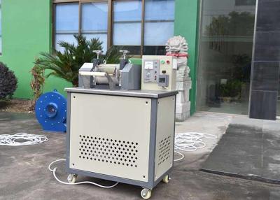 中国 ステンレス鋼のプラスチック スクラップの打抜き機、3.0 Kwモーター無駄のプラスチック カッター機械 販売のため