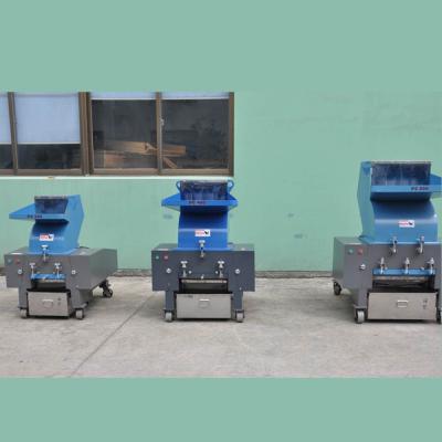 China 7.5KW recyclerend Plastic Maalmachine 10 het Lage Elektriciteitsverbruik van Sievehole Dia Te koop