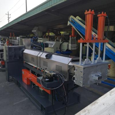 Cina Alimenti la linea d'appallottolamento l'attrezzatura di riciclaggio di plastica 240-400kg/h dell'espulsore del CaCO3 del CE di 45kw pp di LDB SJP 120 in vendita