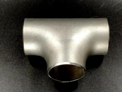 China Versatile Butt Weld Reducing Tee with Heat Treatment Quenching for Various Pipes for sale