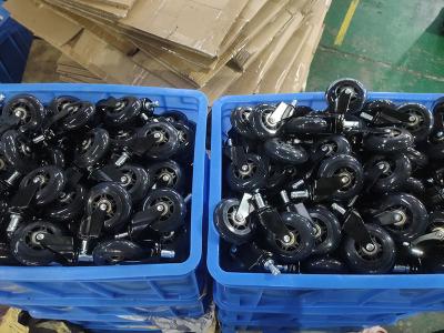 China Wielen met gladde loopvlak en kunststof kern voor licht gebruik, voor plaatmontage Te koop