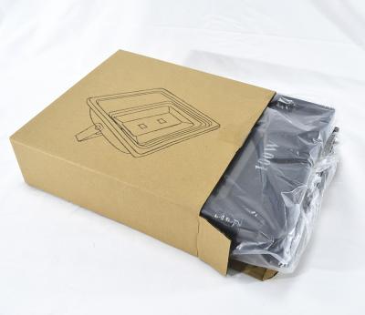 Cina La PANNOCCHIA all'aperto del nero del ODM ha condotto la luce di sicurezza con il sensore IP66 della cellula fotoelettrica in vendita