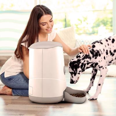 Cina L'erogatore automatico dell'alimento dell'alimentatore dell'animale domestico per distribuzione delle caratteristiche degli animali dei gatti dei cani piccola allarma il temporizzatore Progr di controllo della parte in vendita