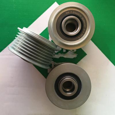 Cina OEM F-576631 F576631 535024510 373004A320 373004A700 373004A900 per Hyundai Electrocity Alternator Freewheel Pulley in vendita