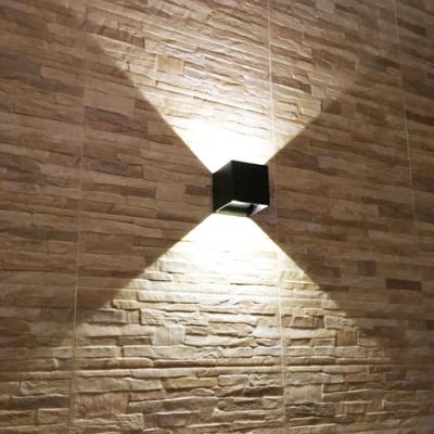China 6W sensor ajustable de la prenda impermeable IP65 PIR llevado fuera de luces de la pared y de luz al aire libre montada en la pared de la pared en venta