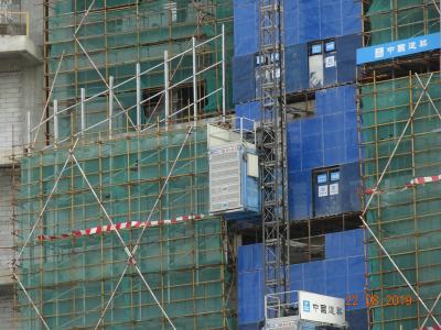 Cina Trasporto materiale dell'uomo 3 porte scaffale & gru del pignone in vendita