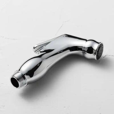 Cina Pistola di spruzzo pressurizzata in plastica ABS elettroplata con ugello di depuratore per compagne in bagno in vendita