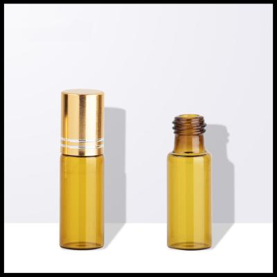Cina il cosmetico di vetro di 3ML 5ML 10ML imbottiglia il coperchio a vite con le palle di rullo dell'acciaio inossidabile in vendita