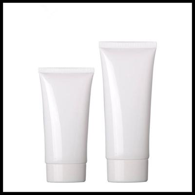 Cina Il siero cosmetico del PE bianco imbottiglia i barattoli facciali della lozione della pulitrice del contenitore di trucco 50m 100ml in vendita