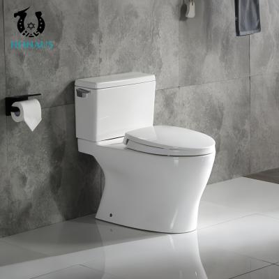 Cina Classic Two Piece Toilet Bowl Side Flush Button Best Ceramic Single Flush Bianco in vendita