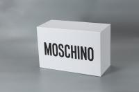 China MOSCHINO  Automatic Foldable Paper Boxes Gift Packaging With Magnets for sale