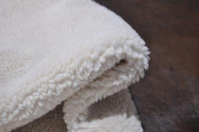Cina l'unità di elaborazione solida solida 100%P di Sherpa della pelliccia 520gsm ha legato il tessuto del vello in vendita