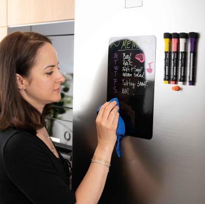 China Small Magnetic Dry Erase Blackboard With 5 Pens For Fridge FDA Approved for sale