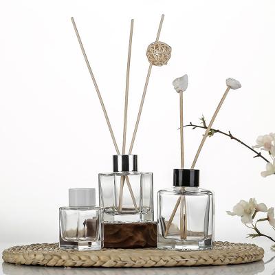 China Multifunctional Glass Perfume Diffuser Bottle 50ml 100ml Decorative Crystal for sale