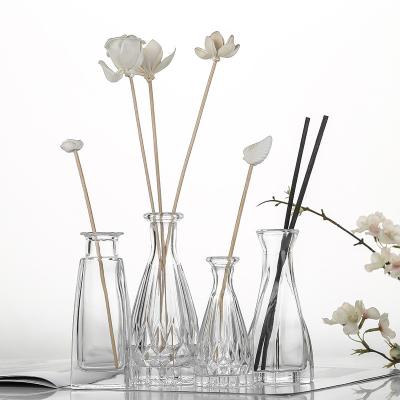 China Washable Crystal Diffuser Glass Bottles With Caps Transparent Practical for sale
