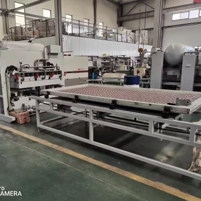 China Automatic Pin System Vacuum Membrane Balloon Press Positive And Negative Machine en venta