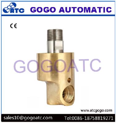 China Two Way Left Hand Thread Stainless Quick Connect Fittings For Water Rotating Connector 3/4 - 1/4 Inch for sale