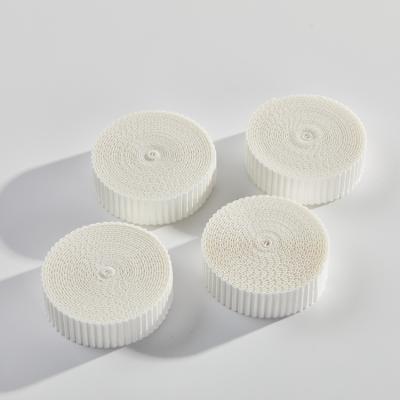 China Máquina de bobinado de papel de filtro HME de cinta automática con tamaño de núcleo de 3 pulgadas / concha SUS304 en venta