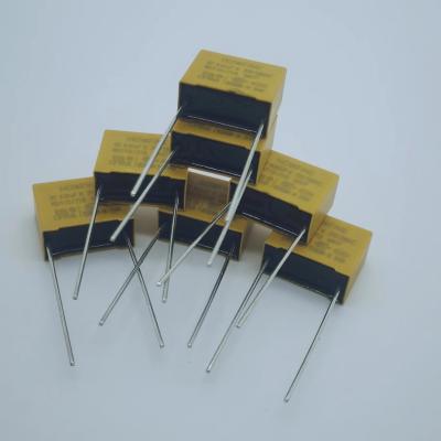 China Veilige en milieuvriendelijke halogeen vrije condensator 224K/310V P15 Te koop