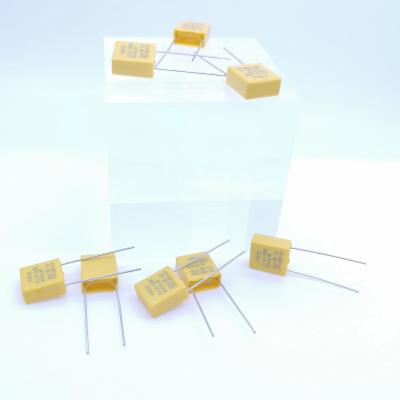 China Weerstand biedende en Capacitieve de Condensator0.1uf 310V P7.5MM Gele Kleur van de Drukhulp Te koop