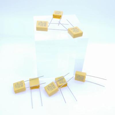 中国 抵抗および容量性圧力救助のコンデンサー0.1UF 310V P7.5MM黄色い色 販売のため