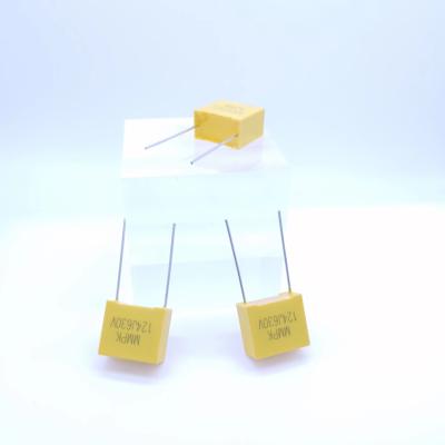China Elektronischer beleuchtender Resonanz-Kondensator 124J/630V P15mm 0.12uF zu verkaufen