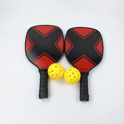 Cina Racchetta da paddle pickleball personalizzata in fibra di legno Gioco sportivo a 7 strati in vendita