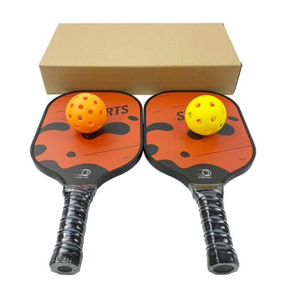 Cina Racchetta da pickleball in grafite premium Pagaia da pickleball in fibra di carbonio con nucleo a nido d'ape in PP in vendita