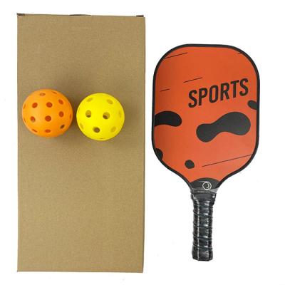 Cina Racchetta da pickleball in grafite premium Pagaia da pickleball in fibra di carbonio con nucleo a nido d'ape in PP in vendita