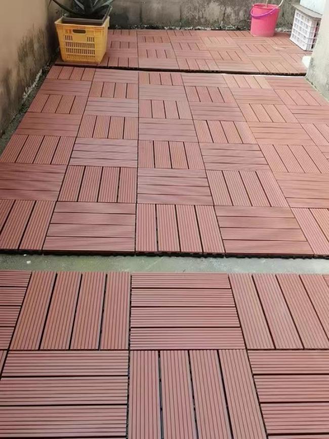 Synthetic Wood Plastic Composite/WPC Outdoor Decking Floor Tiles