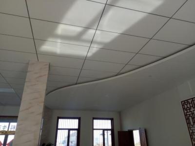Cina Tavola di soffitto in fibra di vetro per ufficio con decorazione nera 600*600mm o 600*1200mm in vendita
