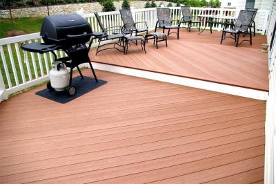 Cina Crea un bellissimo spazio esterno con pavimenti in WPC Ny90*25 Durable e low-maintenance in vendita