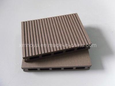 Cina Pavimenti esterni in WPC impermeabili / pavimenti verdi HS145*22 per ambiente esterno in vendita