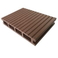 China Engineered Wood Grain WPC Decking Customized for Outdoor Applications for sale