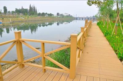 China Customized DSC0121 Synthetic Wood Plastic Composite WPC Fence/Decking for Outdoor for sale