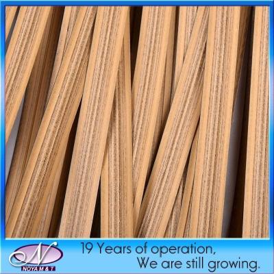 Cina Piastrelle di tetto di paglia artificiale ignifughe con dimensioni personalizzate 45*50cm e 100*60cm in vendita