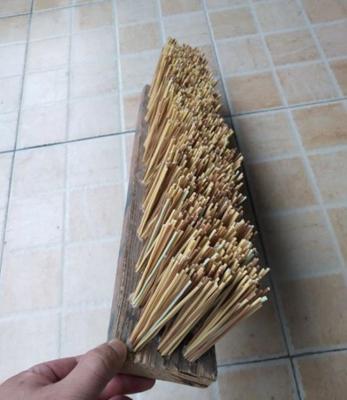 Cina Tetto di paglia artificiale giallo per simulazioni tropicali di spiaggia personalizzate in vendita
