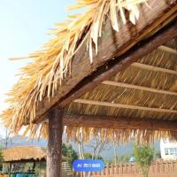 China Customized Artificial Thatch Fireproof Plastic Roof for Fire-resistant Outdoor Areas for sale