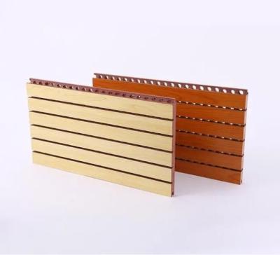 Cina Disegno a strisce E1 ecologico Disegno a strisce di legno Disegno acustico Isolamento e riflessione in vendita